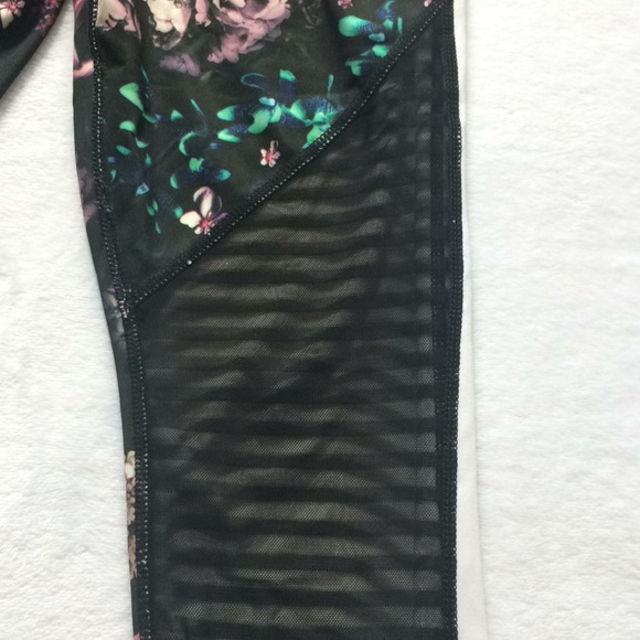 bebe | Pants & Jumpsuits | Bebe Flower Fishnet Stripe Leggings In Size ...